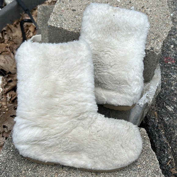 GAP | Shoes | Gap Fuzzy Boots For Girls | Poshmark